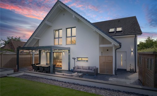 Luxury houses for sale in Baydon, England, United Kingdom | JamesEdition