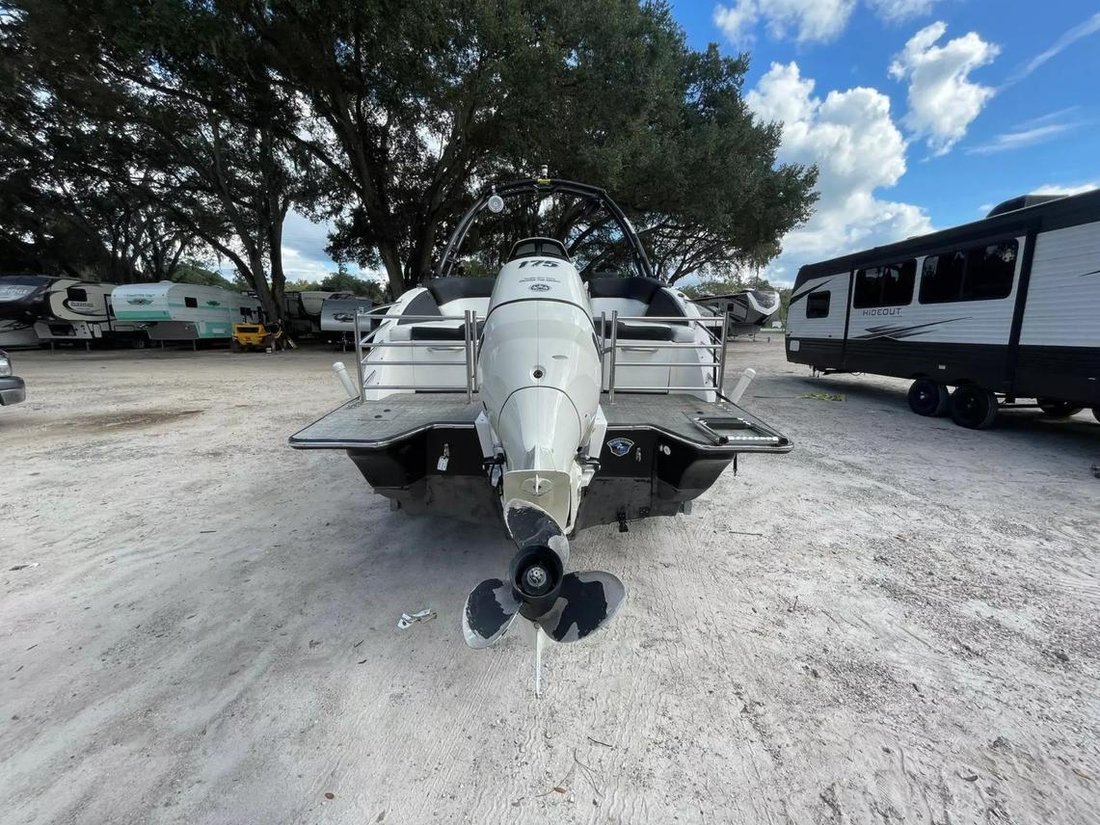2019 Caravelle Razor 249 In Thonotosassa, Fl, United States For Sale ...