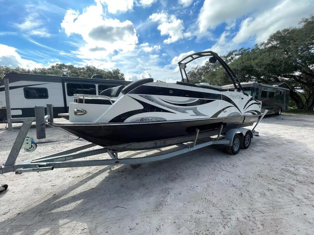 2019 Caravelle Razor 249 In Thonotosassa, Fl, United States For Sale ...