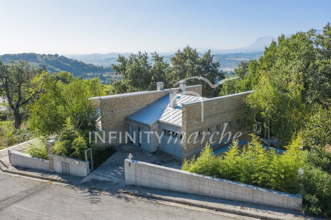 Villa In Vendita A Gualdo In Gualdo, Marche, Italy For Sale (13306358)