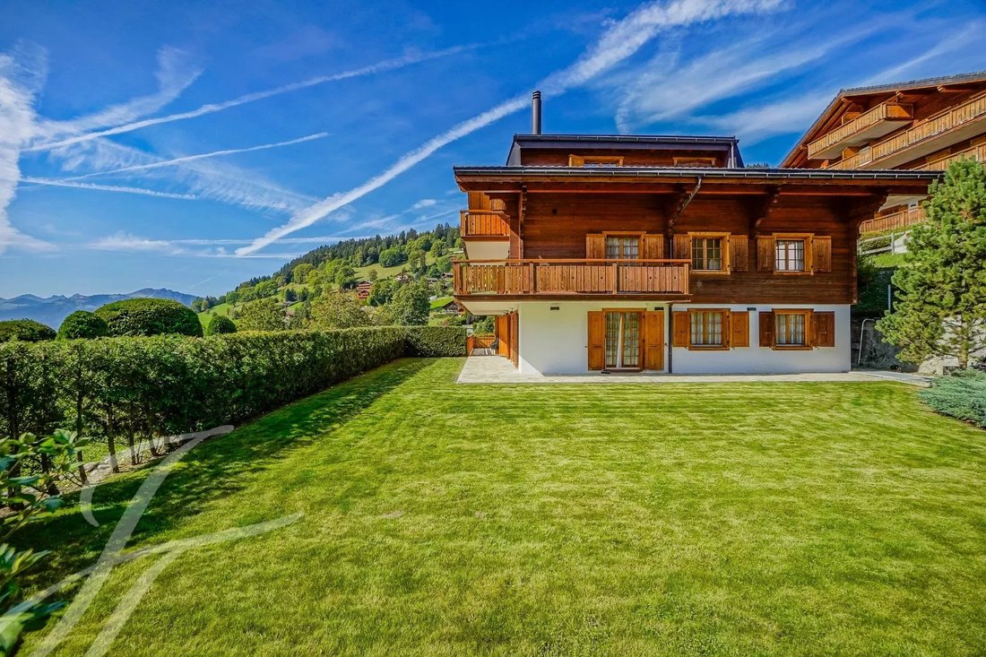 ¡Coexclusivo! Fabuloso Chalet Familiar Con En Ollon, Cantón De Vaud ...