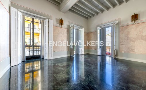 Luxury homes for sale in Sevilla, Andalusia, Spain | JamesEdition