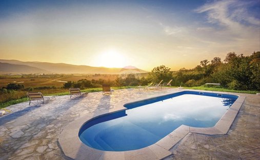 Luxury homes for sale in Plaški, Karlovac County, Croatia | JamesEdition