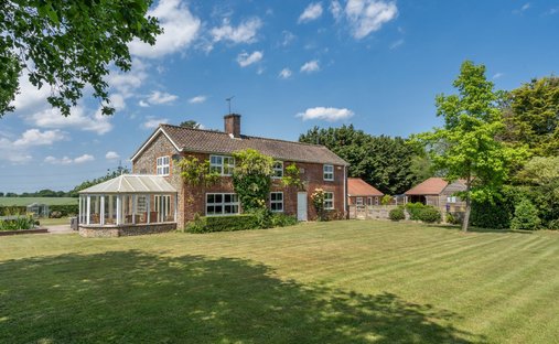 Luxury homes for sale in Scarning, England, United Kingdom | JamesEdition