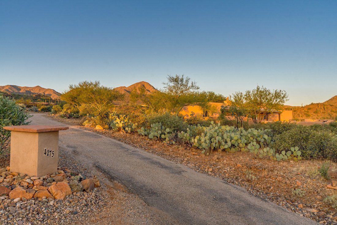4275 N Lightning Ridge Trl In Tucson, Arizona, Vereinigte Staaten Zu ...