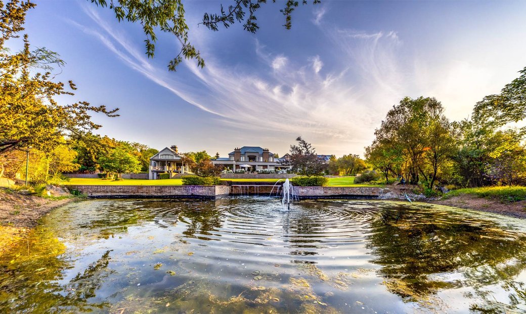 Waterfall Equestrian Estate – A French En Midrand, Gauteng, Sudáfrica ...