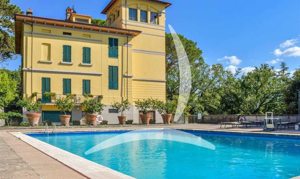 Villa Arezzo In Puglia, Tuscany, Italy For Sale (13384186)