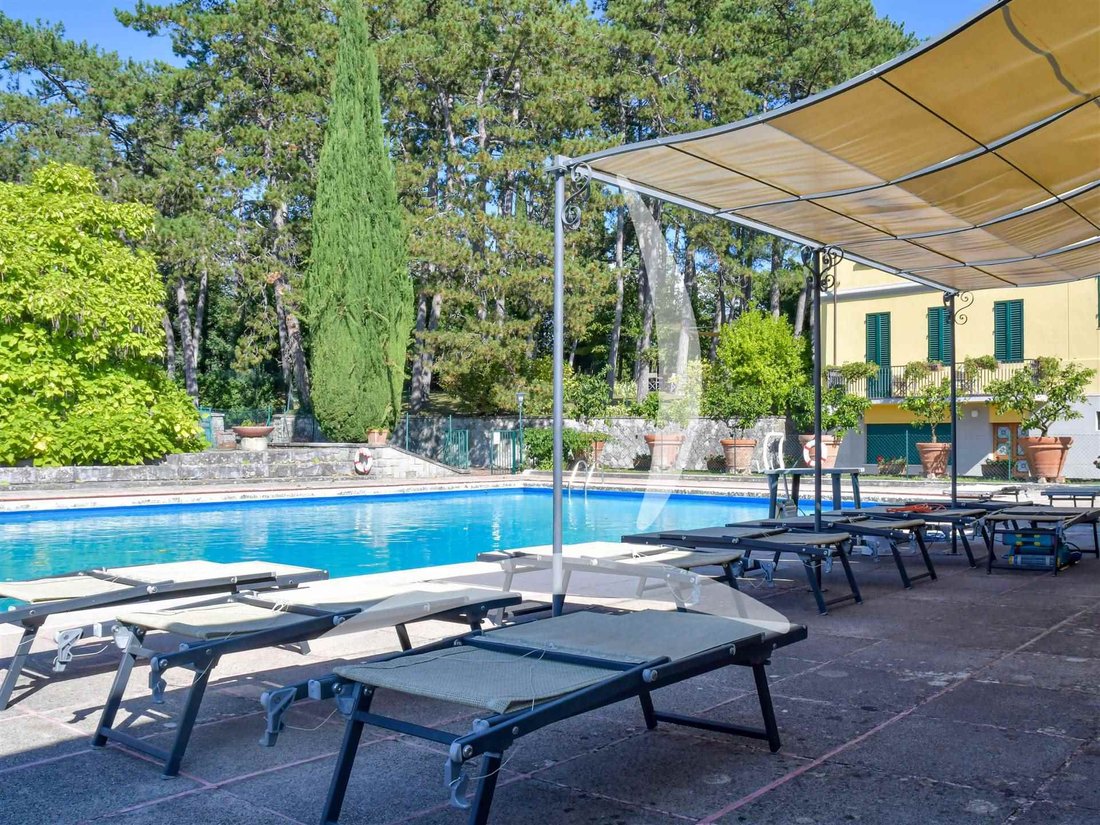 Villa Arezzo In Puglia, Tuscany, Italy For Sale (13384186)