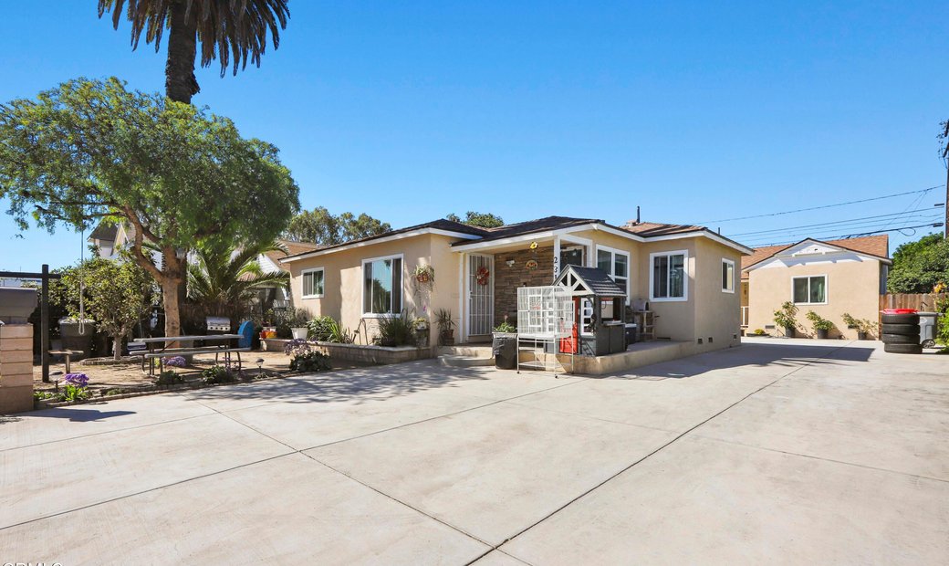 Multi Family Home In Oxnard, California, United States For Sale (13392008)