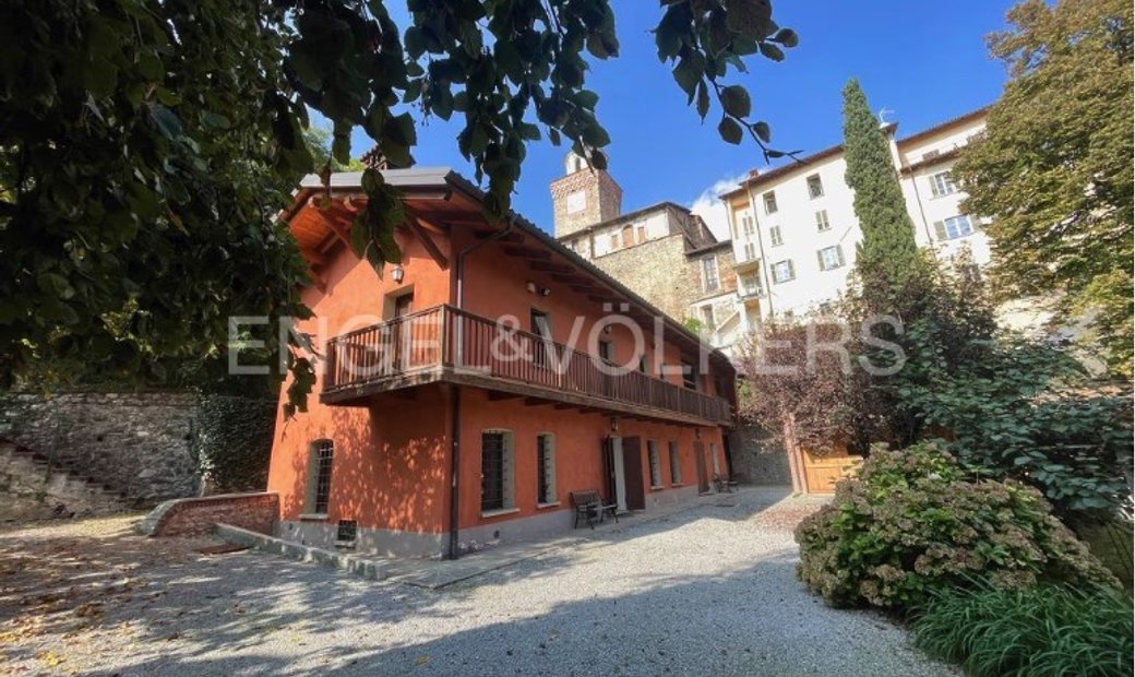 Busca Detached House In Busca, Piedmont, Italy For Sale (13393405)