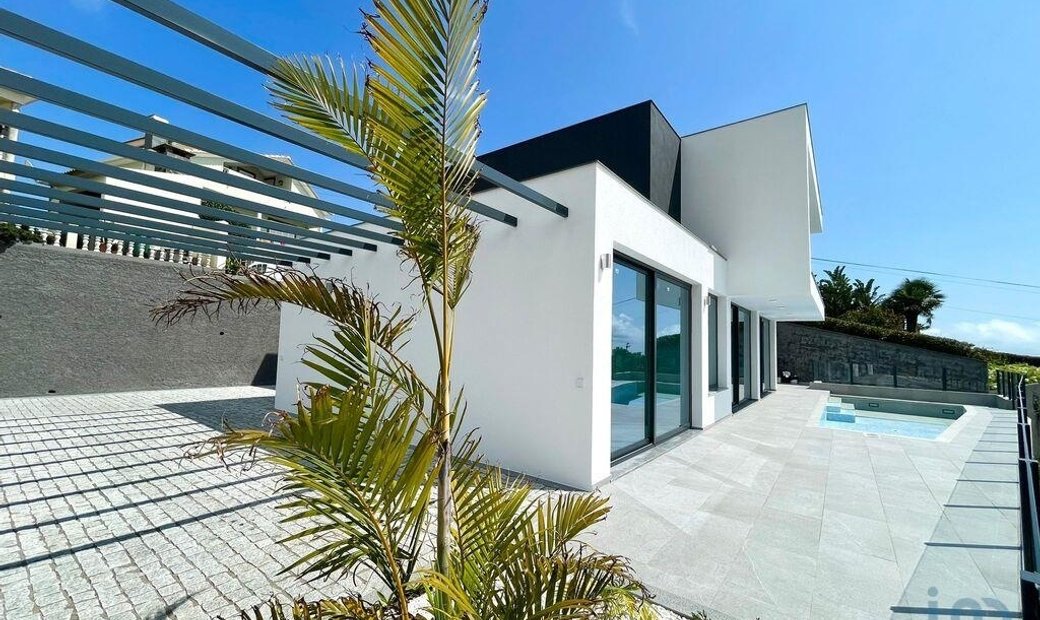 Casa De Pueblo En Calheta (Madeira) En Arco Da Calheta, Madeira ...