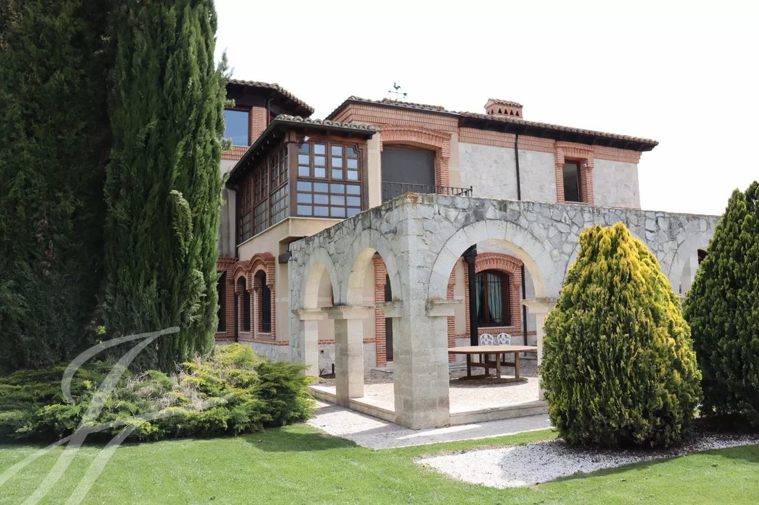 Spectacular Castellan House In Valladolid In Simancas, Castile And León ...