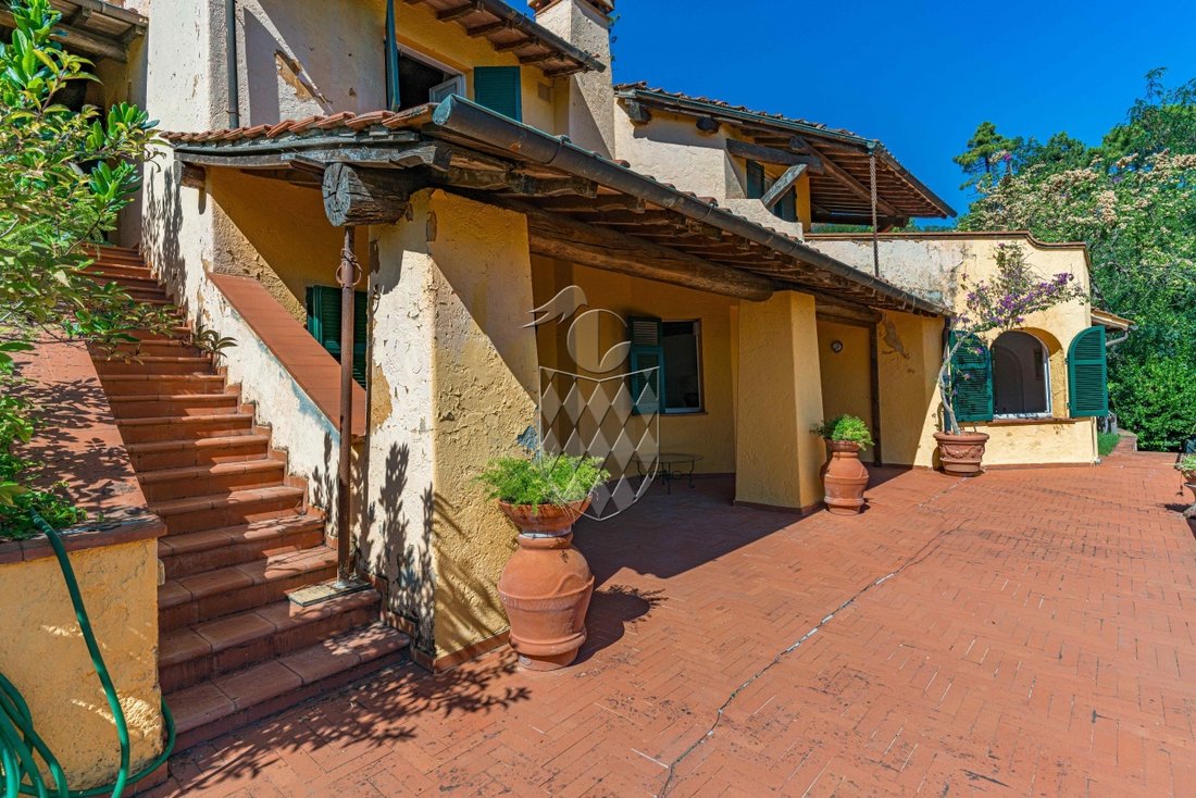 Villa Ameglia In Bocca Di Magra La Ferrara, Liguria, Italy For Sale ...