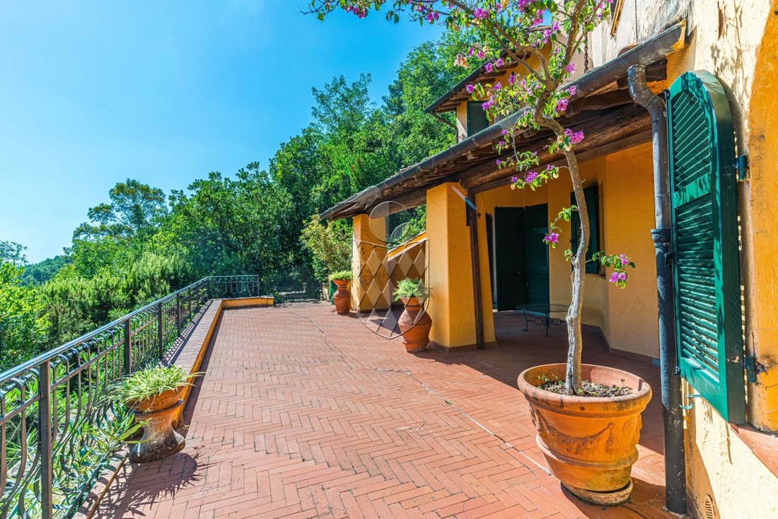 Villa Ameglia In Bocca Di Magra La Ferrara, Liguria, Italy For Sale ...