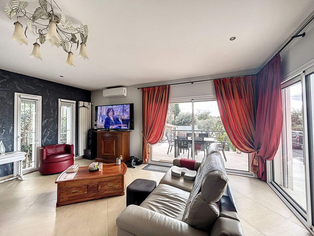 Magnifique Maison Plain Pied De In Allauch, Provence Alpes Côte D'azur ...