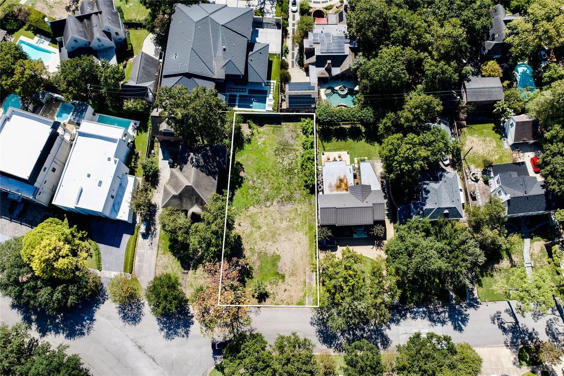 2131 Maroneal Street In Houston, Texas, United States For Sale (13424580)