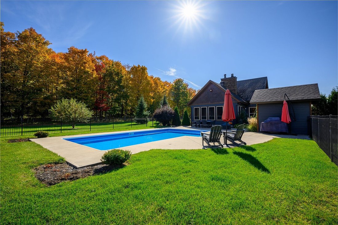 Charette, Mauricie In Charette, Quebec, Canada For Sale (13428975)