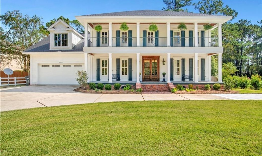 Southern Charm Meets Modern Luxury In Fairhope, Alabama, Vereinigte ...