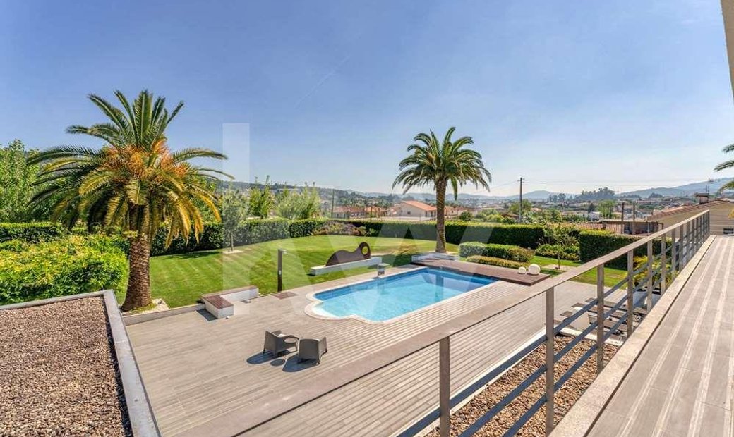 Villa De Quatre Chambres à Dans Prazins Santo Tirso E Corvite, Braga ...