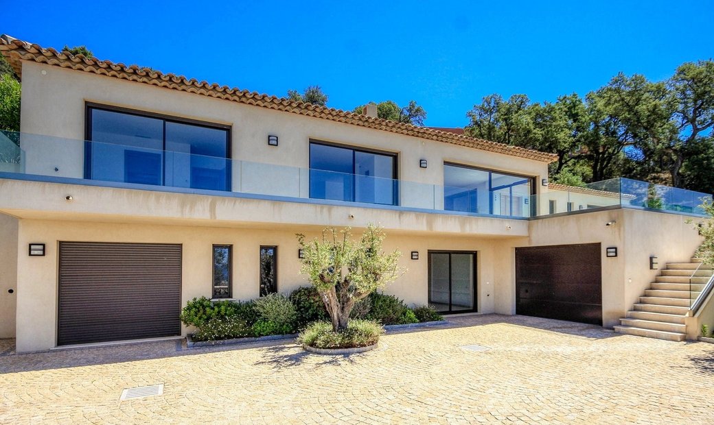 Grimaud "Beauvallon" Villa 266 In Grimaud, Provence Alpes Côte D'azur ...