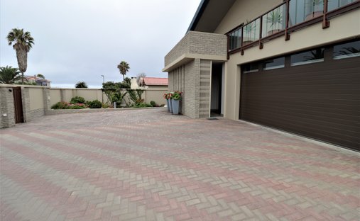 Luxury homes for sale in Namibia | JamesEdition