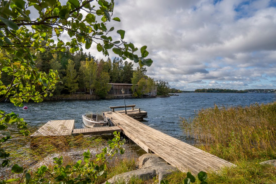 Archipelago Idyll With Large Lake Plot In Tynningö, Stockholm County ...