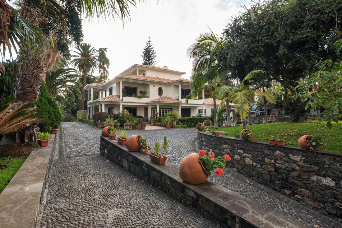Luxury 6 Bedroom Villa In Funchal € In Funchal, Madeira, Portugal For ...