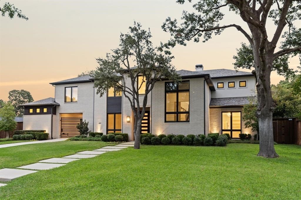 Pristine Custom Home Full Of Exquisite Features Dans Dallas, Texas, états Unis à Vendre (13467638)