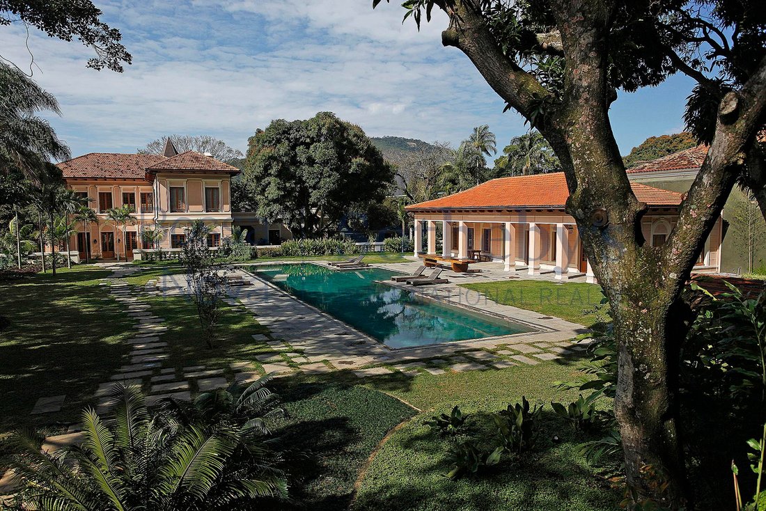 Majestic House With An Exclusive View Of The In State Of Rio De Janeiro ...