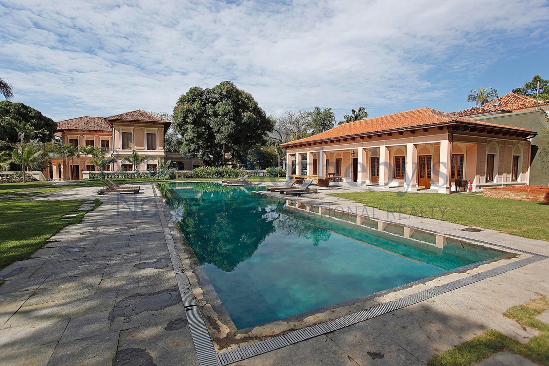 Majestic House With An Exclusive View Of The In State Of Rio De Janeiro ...