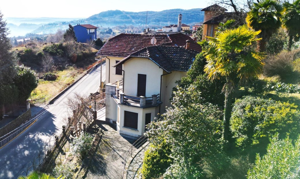 Nebbiuno, Large Historic Villa With Dependance And In Nebbiuno ...