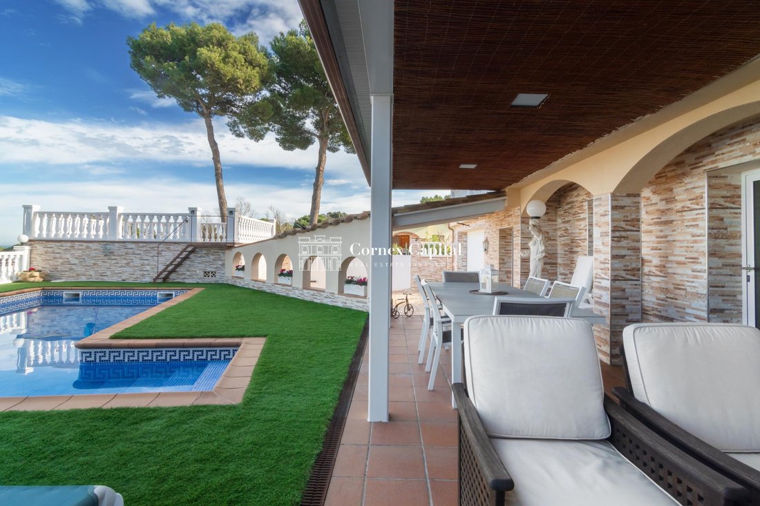 Spectacular House In Pals With Panoramic Views Of Montgrí And In Pals ...