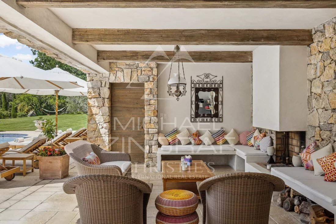 Stately And Elegant Estate In Bargemon, Provence Alpes Côte D'azur ...