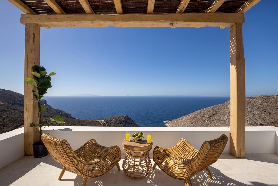 Brand New In Episkopio, Decentralized Administration Of The Aegean ...