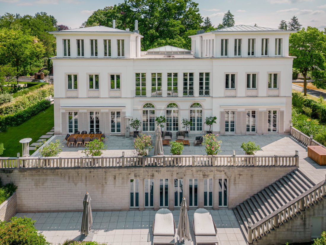 Impressive Classical Manorial Parkfront Villa In In Berlin, Berlin ...