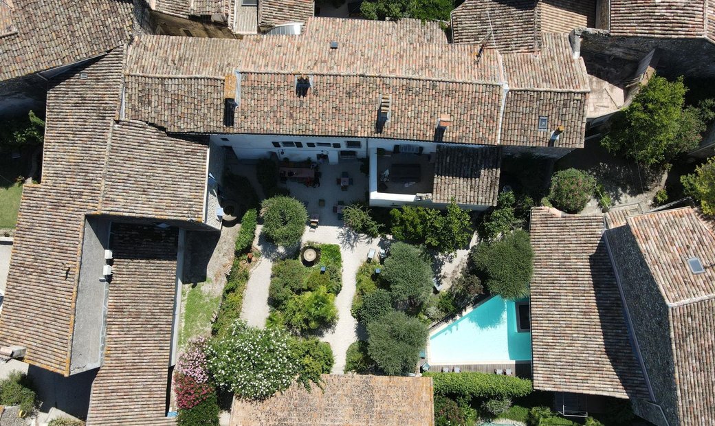 Magnifique Gîte Avec Piscine Dans Le Gard In Cardet, Occitanie, France ...