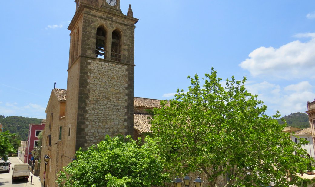 Mallorcan House In The Centre Of Sarraco In S'arracó, Balearic Islands ...