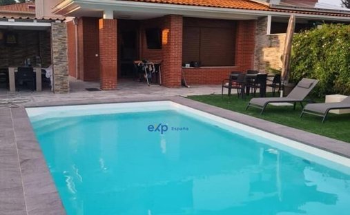 Luxury villas for sale in Loiu, Basque Country, Spain | JamesEdition