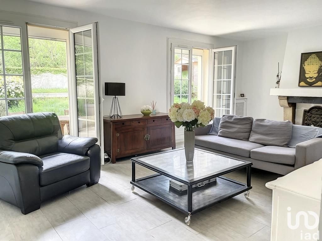 Maison A Domont | Ventana Blog