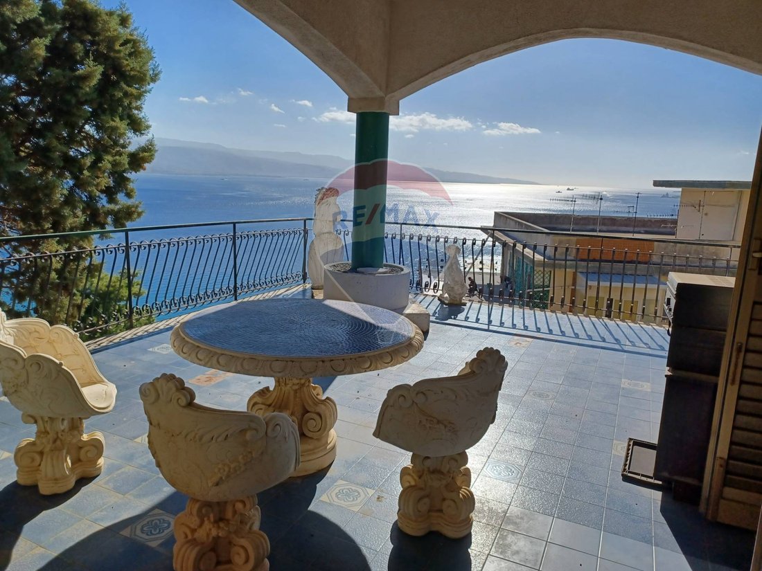 Casa Semindipendente In Vendita A Messina, Nord In Messina, Sicily ...