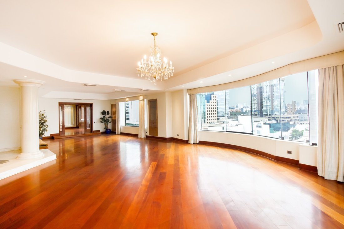 Elegant Corner Apartment In San Isidro, Metropolitan Municipality Of ...
