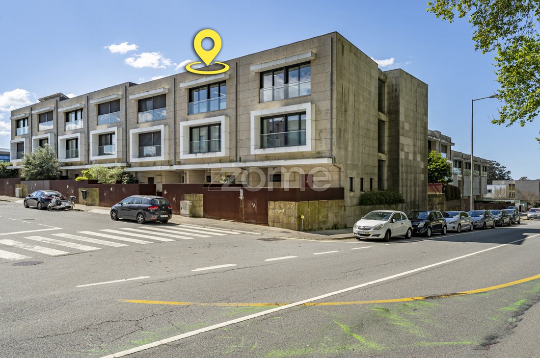 Porto House In Porto, Porto District, Portugal For Sale (13528855)