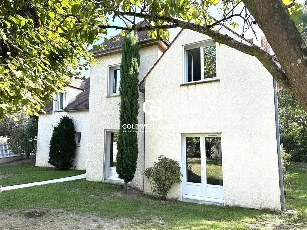 Le Vésinet House In Le Vésinet, île De France, France For Sale (13532766)