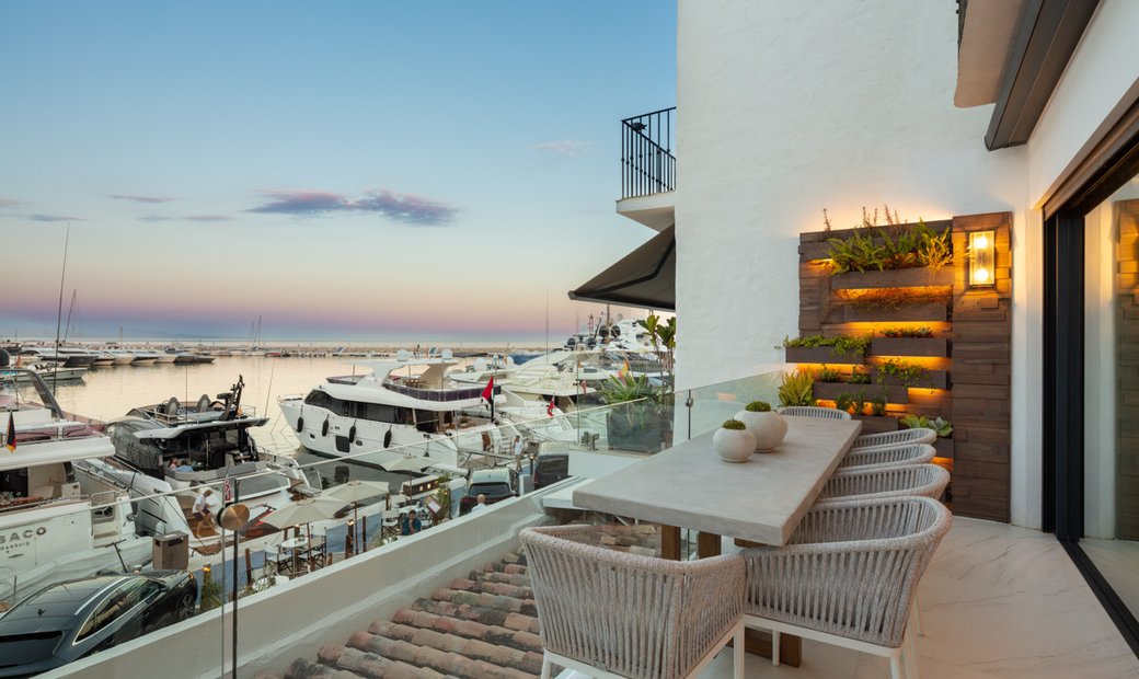 Elite Frontline Living: Luxury Residency In In Marbella, Andalusia ...