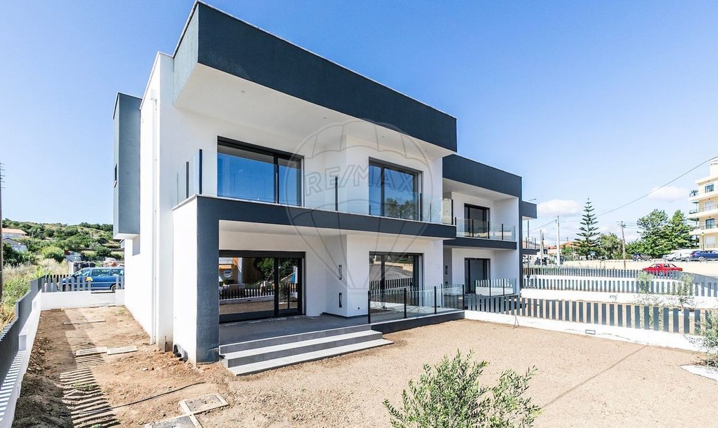 House T4 For Sale In Malveira E São Miguel De In Malveira, Lisbon ...