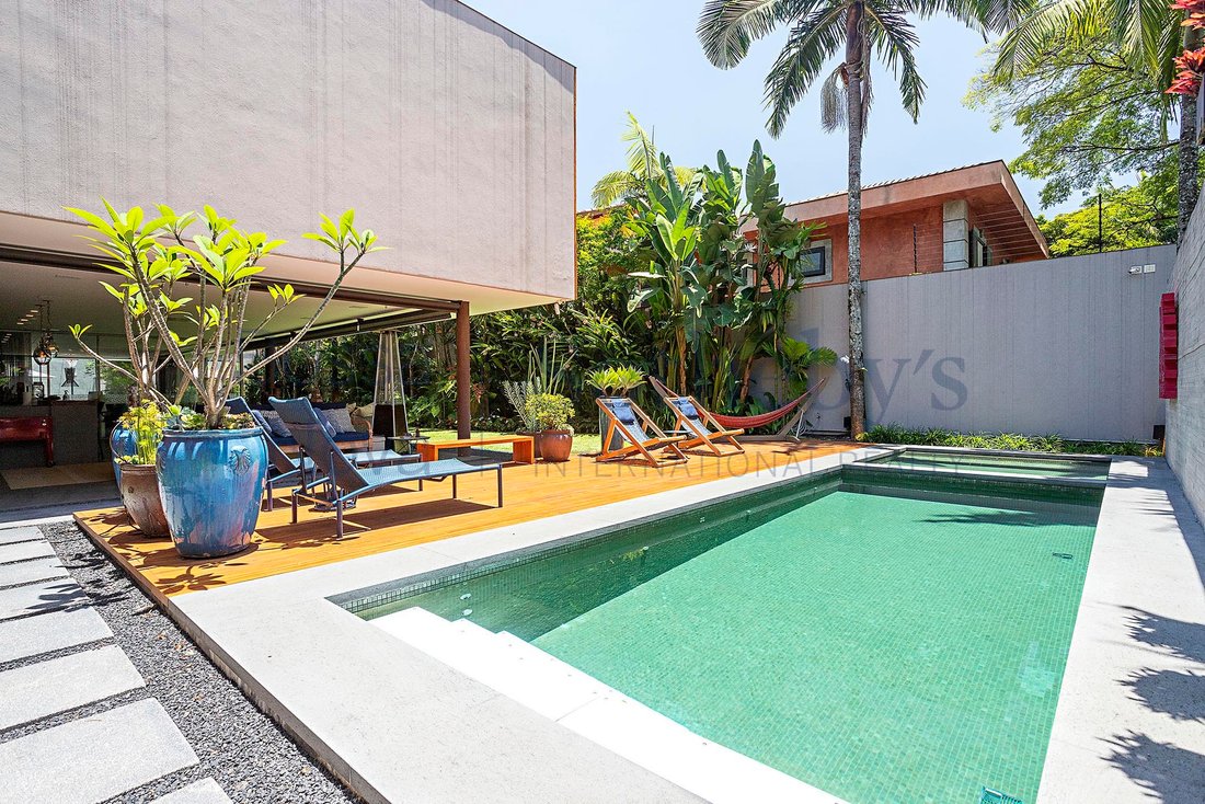 House Designed By Marcio Kogan In São Paulo, State Of São Paulo, Brazil ...