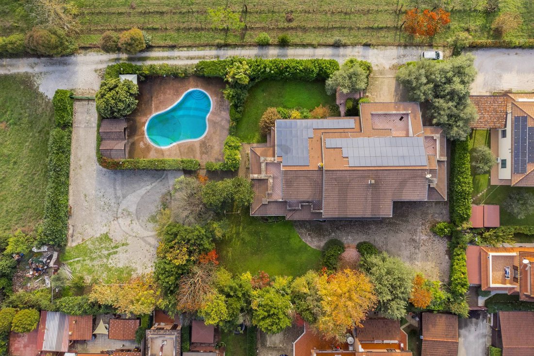 Villa For Sale In Ceprano In Ceprano, Lazio, Italy For Sale (13562118)