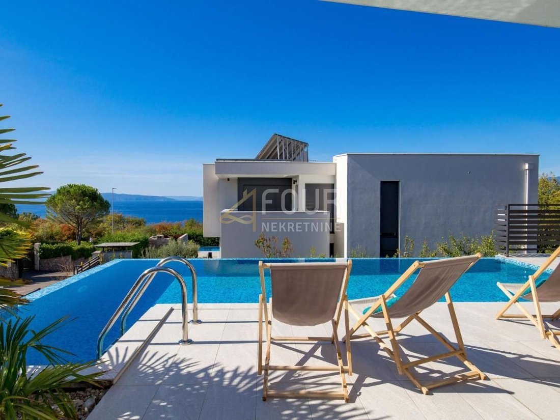 House Kostrena, 394m2 In Kostrena, Primorje Gorski Kotar County ...