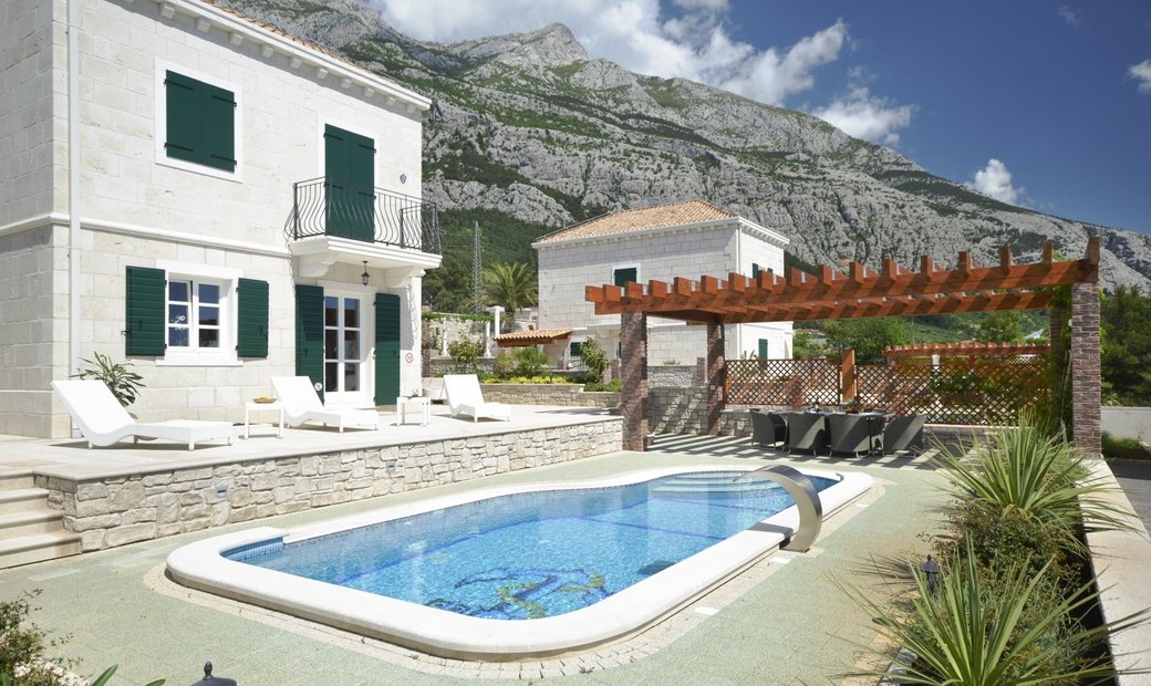 Makarska, Dalmatian Stone Villa In Makarska, Split Dalmatia County ...