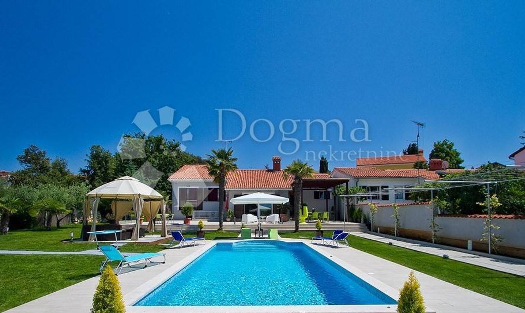 House Centar, Pula, 260m2 In Pula, Istria County, Croatia For Sale ...